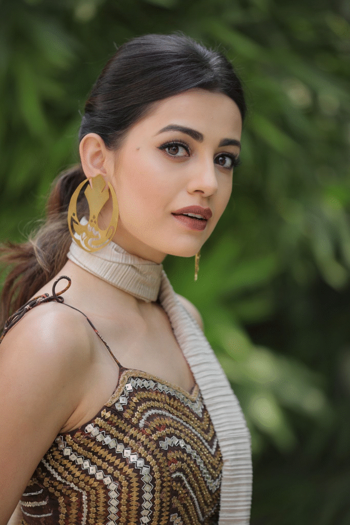 Esha Kansara: Rising Star in the Entertainment Industry